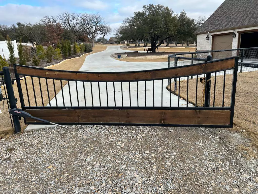 Automatic Gate Repair in Miami, FL - Gate Motor, Chain and Opener ...